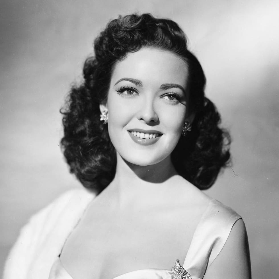 Glamorous 40s Hairstyles | 3 Must-Try Looks | 1940s Nostalgia